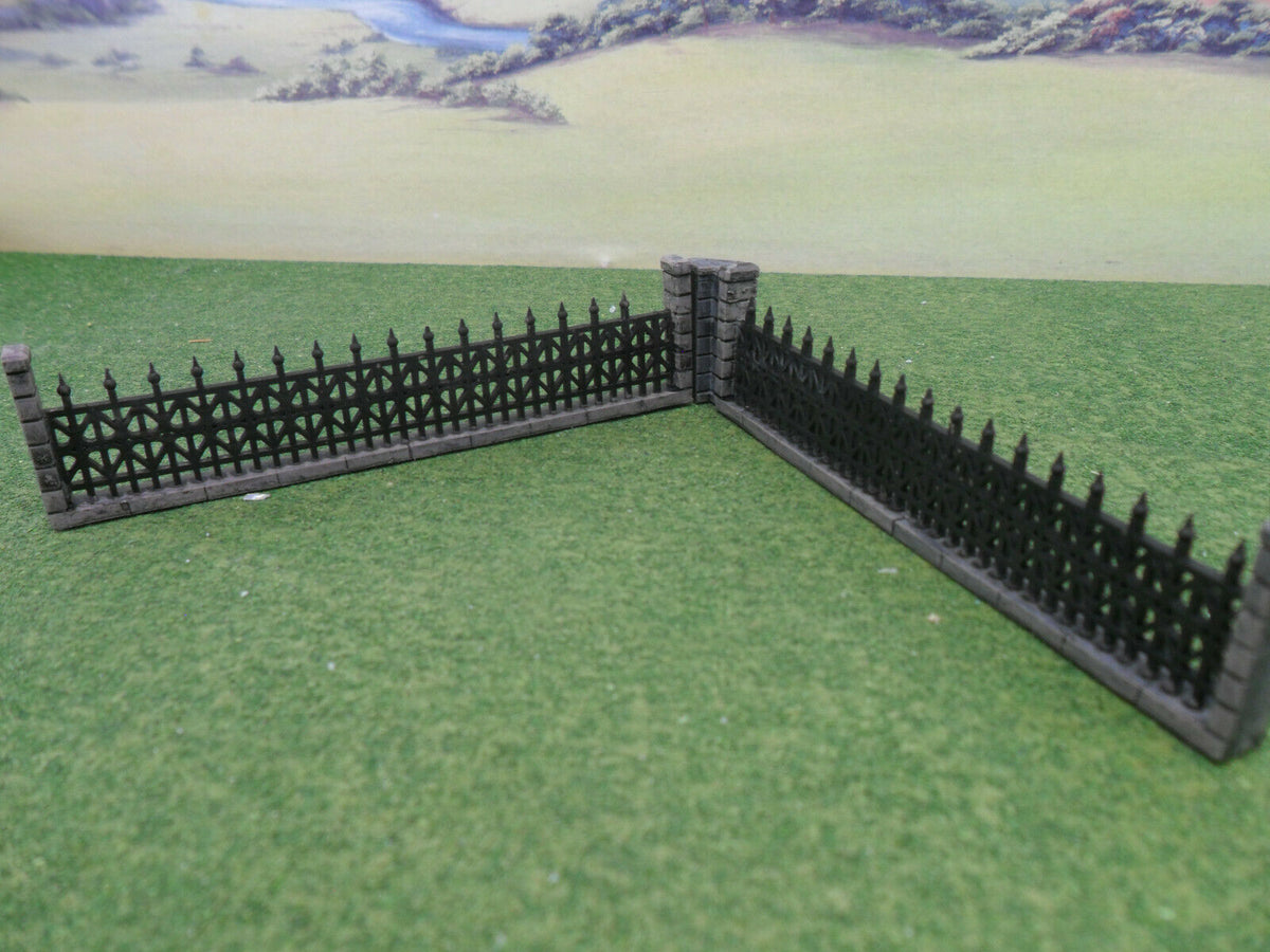 New No.38 OO gauge ORNAMENTAL FENCES (6) unpainted. – Rhuddlan Models